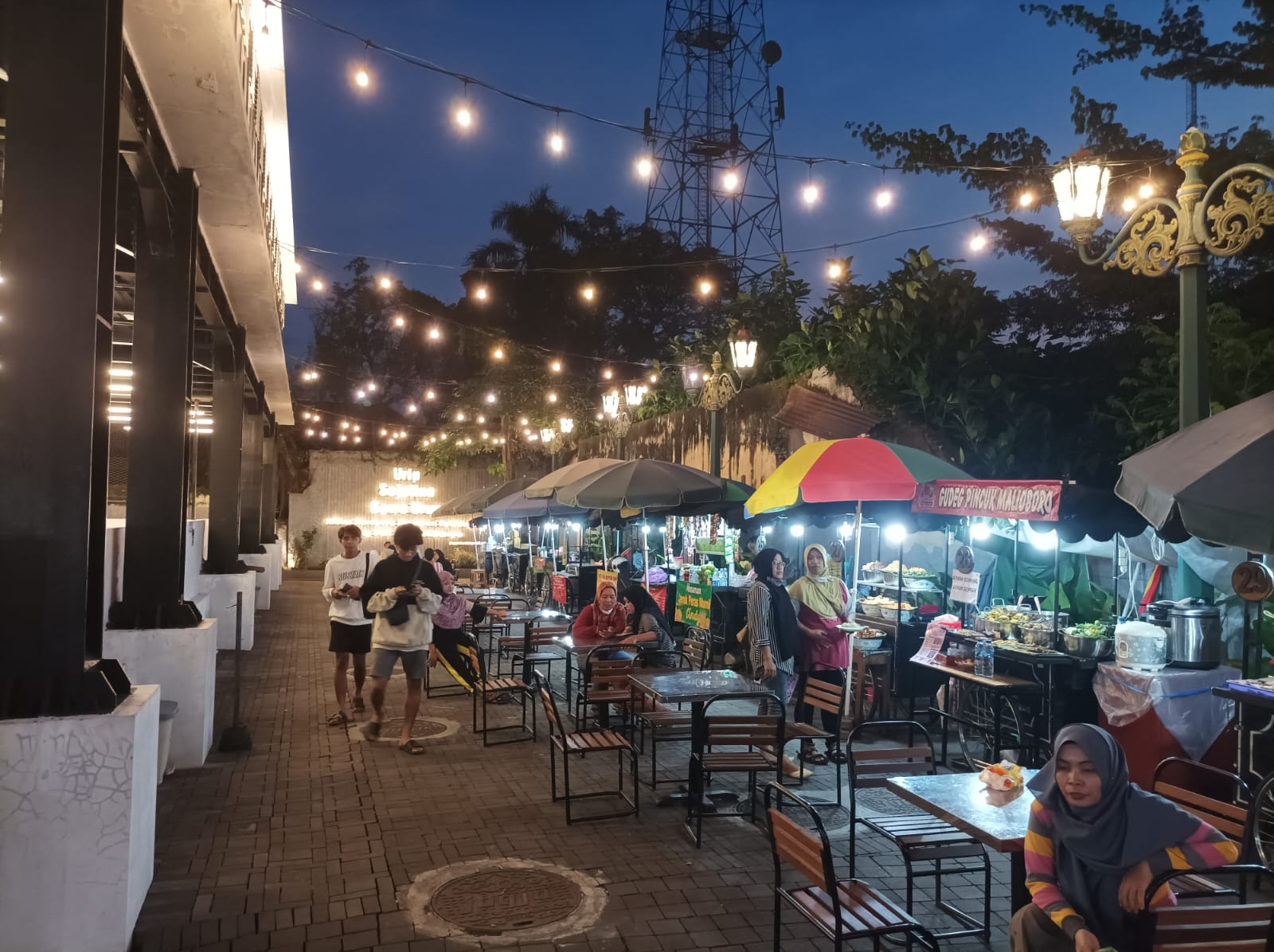 Selasar Gedung D - Teras Malioboro